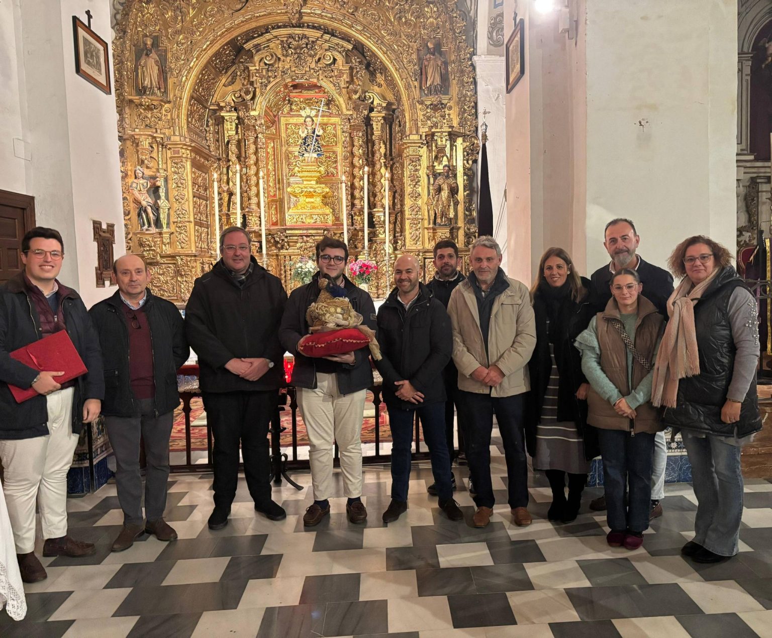 El Dulce Nombre su elige a su heraldo real, y homenajerá a Jesús y ...